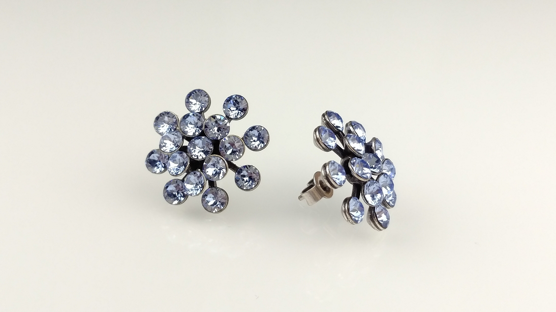 Every Little Bead - Blue Light Sapphire - Magic Fireball Ohrstecker